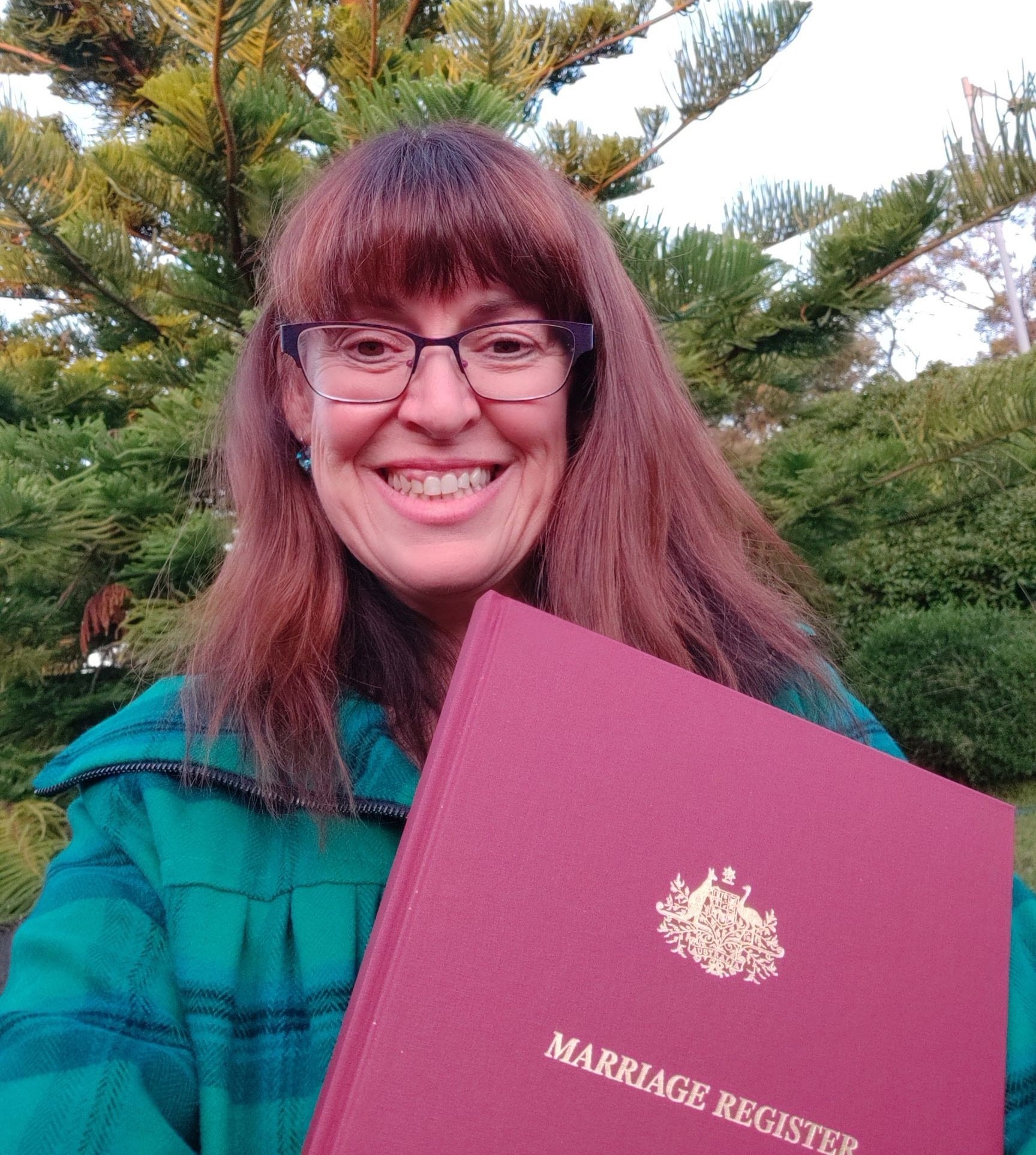 Next Chapter Celebrant - Carolyn Docking - Isle Weddings